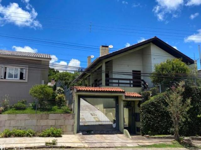 Casa 4 dormitórios no bairro Bela Vista