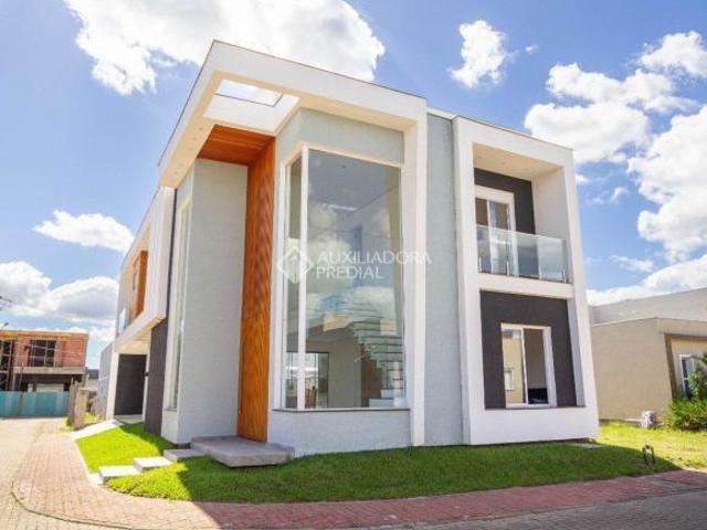 Casa 4 dormitórios sendo 3 suítes a venda