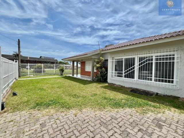 Casa 4 dormitórios próxima ao Centro em Capão da Canoa