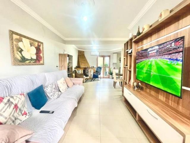 Casa 4 Dormitórios Proximo ao Colegio Militar