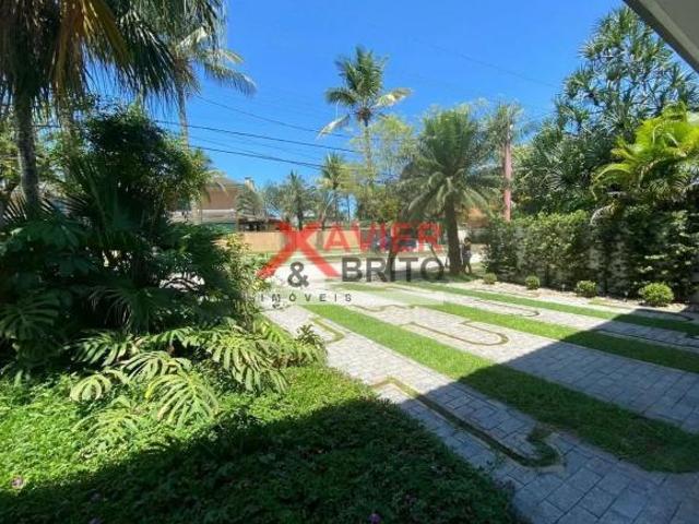 Casa 4 Suítes na Riviera de São Lourenço 492m² com Piscina em Condomínio Fechado