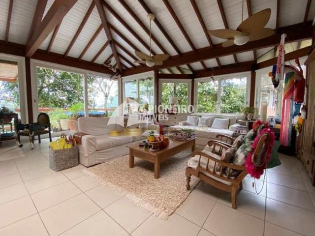 Casa 4 suítes à venda em Juquehy – Oportunidade imperdível!