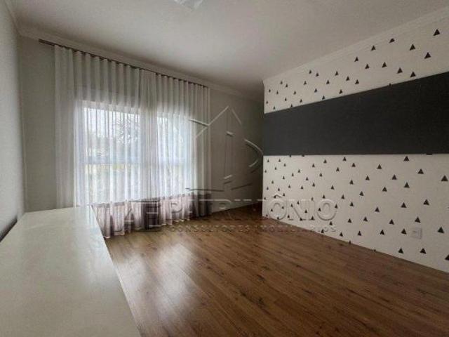 CASA 4 SUITES COM CLOSET NO CONDOMINIO RESIDENCIAL BELVEDERE II