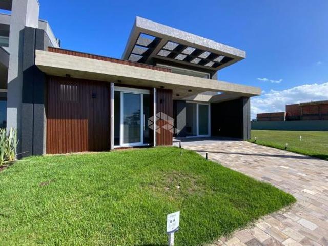 Casa 4 suítes espaçosas, casa térrea, nunca habitada no condomínio fechado Allure Beach Condo em Xan