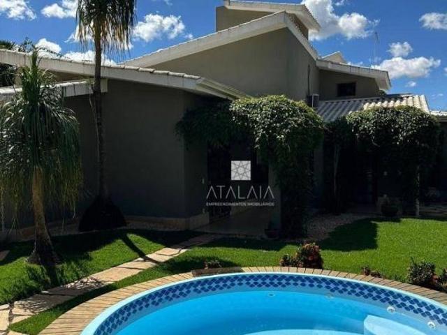 Casa 4 suítes, pé direito alto, hidromassagem, Arniqueiras Águas Claras