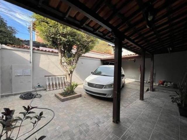 CASA | 4 QUARTOS | 01 SUÍTE | 03 BANHEIROS | 02 VAGAS