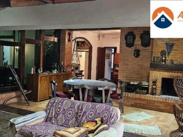 Casa 4 Quartos 1 Suíte à Venda no bairro Planalto Belo Horizonte/MG Alto Padrão R$ R$ 1.600.000,00