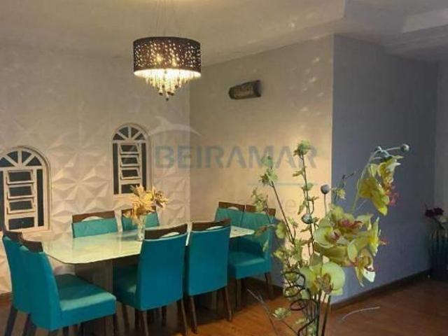 Casa 4 Quartos 1 Suíte c/ Closet com Piscina Aquecida, Churrasqueira e 800m² no Condomínio Serra A