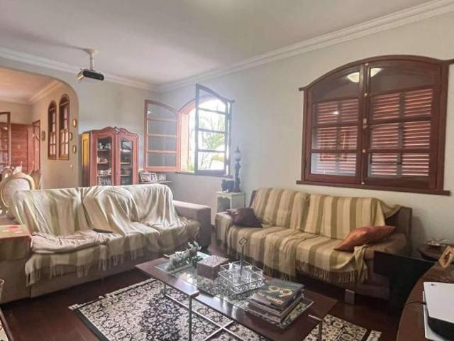 Casa, 4 quartos, 1 suite, 3 vagas