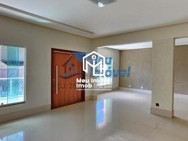 Casa 4 Quartos 1 Suíte 4 Vagas 300m² Depósito Piscina