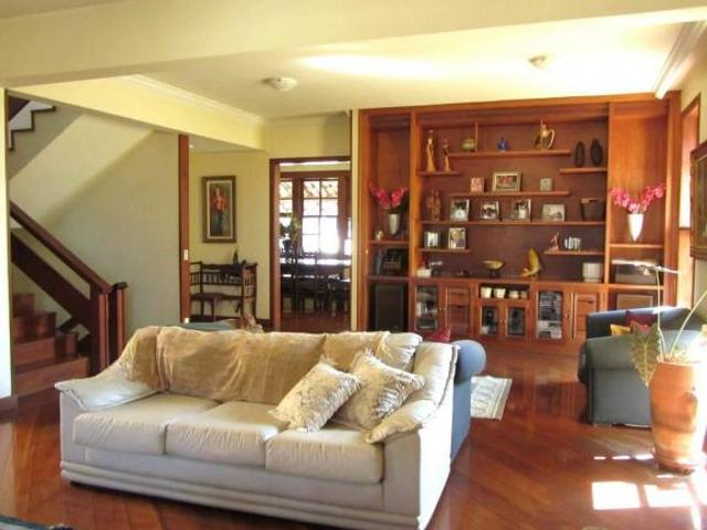 Casa, 4 quartos, 1 suite