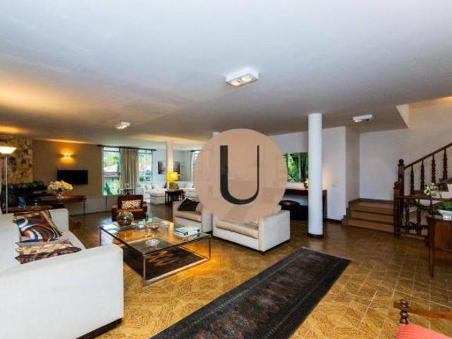 Casa 4 quartos 2 suítes 5 vagas