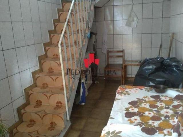 Casa 4 quartos, 2 salas, 2 banheiros, 2 vagas