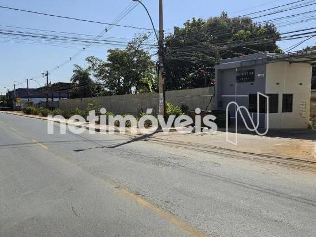 Casa 4 quartos 2 Vagas 400m² Construídos Lote 811m²