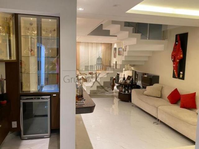 Casa 4 quartos 320m² Res. Altos da Serra I Urbanova aceita permuta