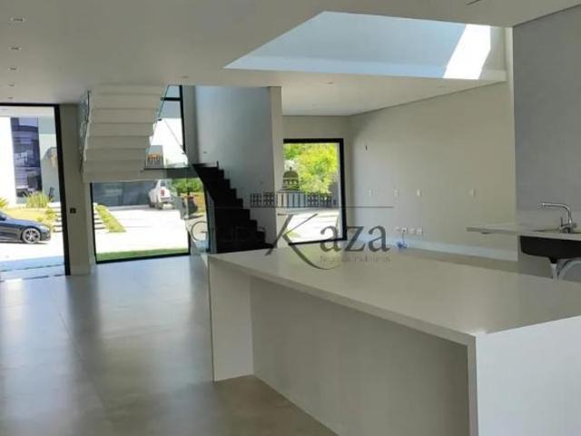 Casa 4 quartos 380m² Condomínio Colinas do Paratehy Urbanova