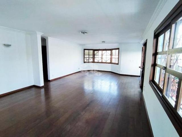 Casa 4 quartos 3 suítes, 7 vagas no bairro Jardim Planalto