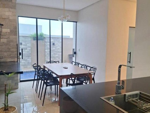 Casa 4 quartos 3 suítes ParqVille Quaresmeira