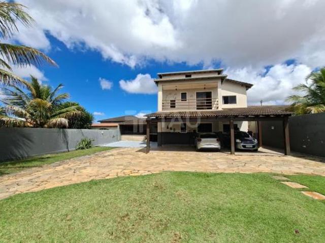 CASA 4 QUARTOS 3 SUÍTES RUA 6 VICENTE PITES LOTE 800 M