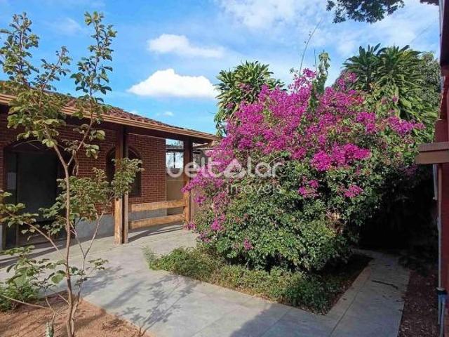 Casa 4 Quartos um com suite 3 vagas com lote de 360m2 no bairro Planalto,Regiao da Pampulha