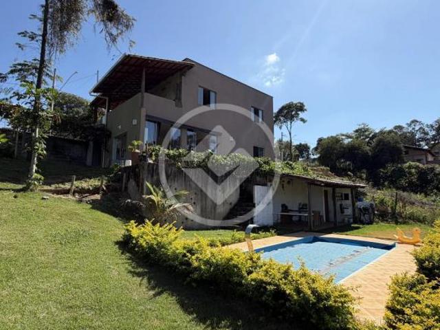 CASA 4 QUARTOS, VISTA PANORÂMICA PARA FAZENDA, CONDOMÍNIO FEECHADO, PORTARIA 24 HORAS, SEGURANÇA T
