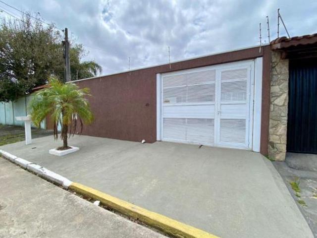 CASA 4 QUARTOS Á 200 METROS DO MAR