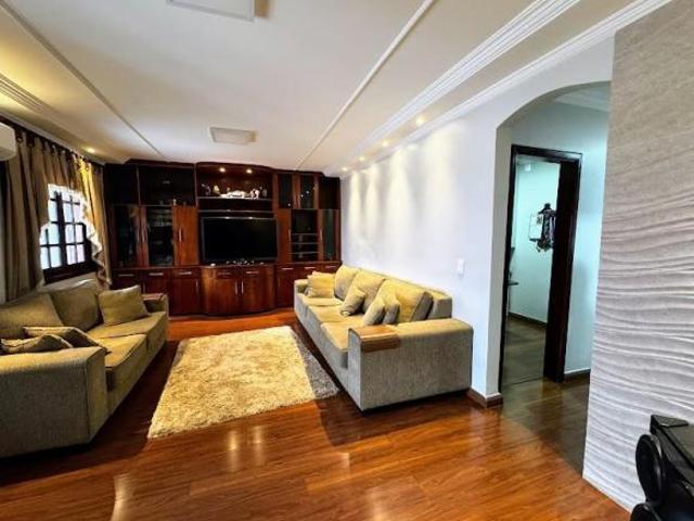 Casa 4 quartos aceita financiamento reformada Próximo ao Shopping JK