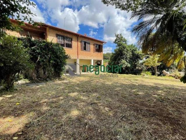 Casa 4 Quartos com 1.656m² de Terreno na Região Central de Betim