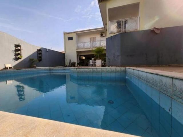 Casa 4 Quartos com 2 Suítes e 512m² Jardim Tropical