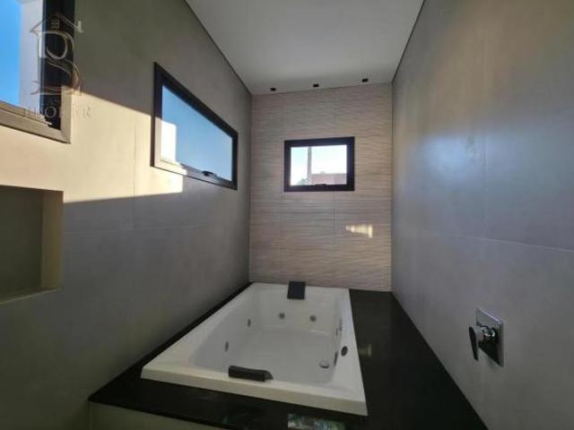 Casa 4 Quartos com 4 Suítes e 445m² Parque das Esmeraldas