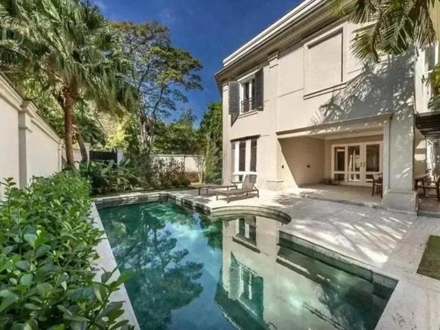 Casa 4 Quartos com 4 Suítes e 928m² Jardim Europa