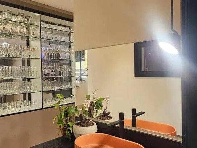 Casa 4 Quartos com 4 Suítes e 300m² Jardim Flamingo