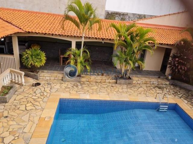 Casa 4 quartos com lazer