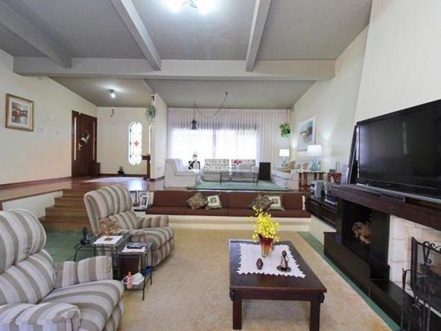 Casa 4 quartos com piscina na zona sul de Porto Alegre