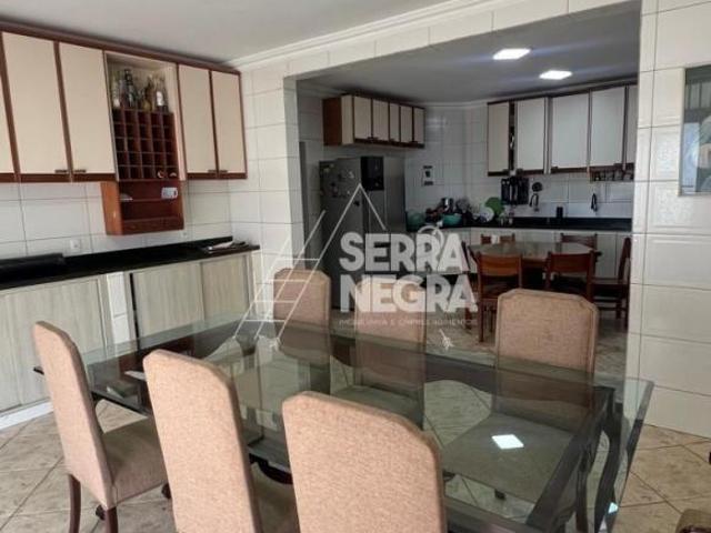 CASA 4 QUARTOS EDICULA ESPAÇO GOURMET CONDOMINIO FECHADO LOCALIZAÇÃO PRIVILEGIADA RUA 8 VICENTE PIRE