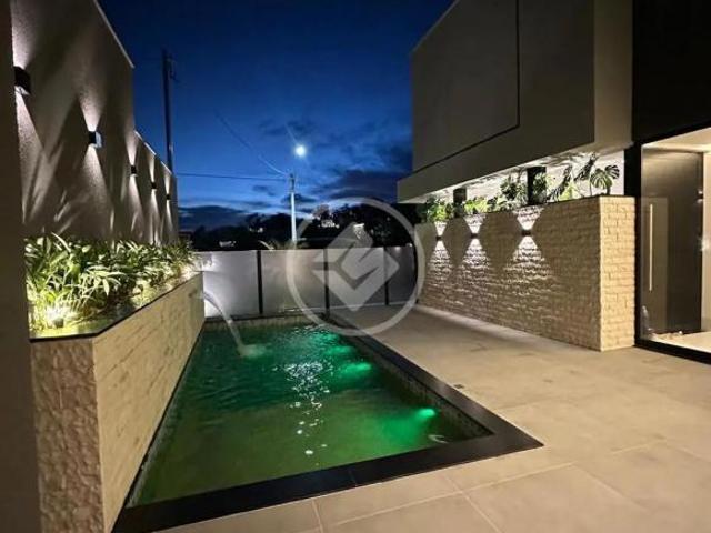 CASA 4 QUARTOS EM SENADOR CANEDO codigo: 114648