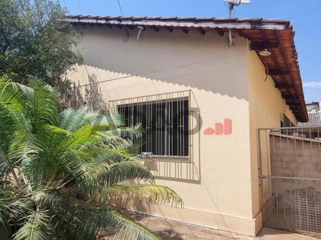 Casa 4 Quartos Escritório Churrasqueira Setor Urias Magalhães Casa de Rua com 4 Quarto s por R$ 589