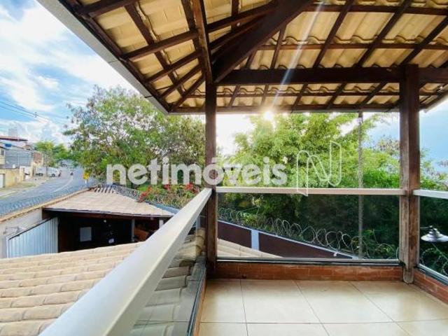 Casa 4 quartos, espaço gourmet, quintal nos fundos, vista definitiva, 4 vagas. Abaixo do preço