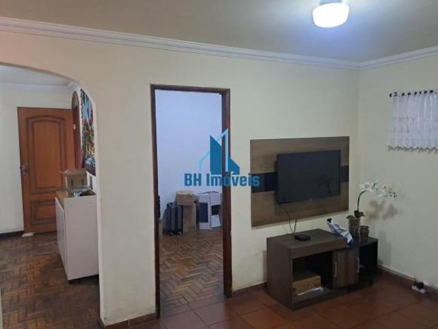Casa 4 quartos no Bairro Alípio de Melo Belo Horizonte/MG