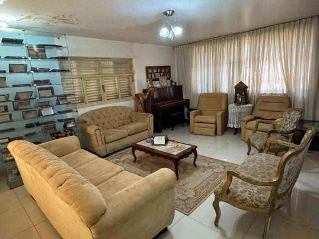 Casa 4 quartos no Setor Marista próximo a Avenida 85