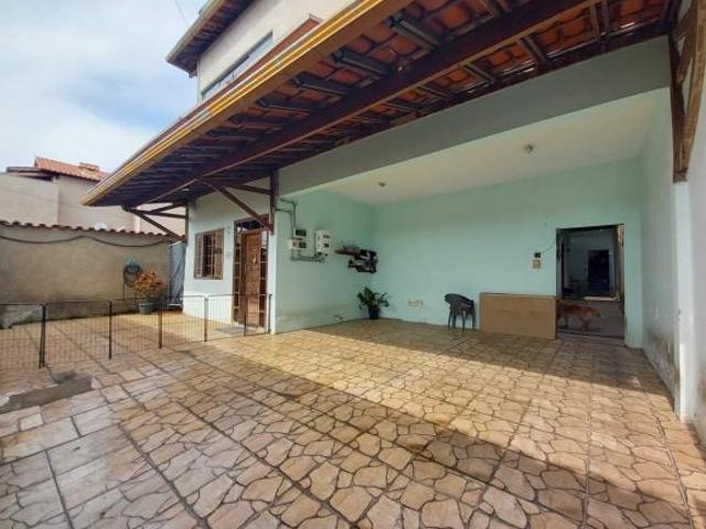 Casa 4 quartos, suíte com varanda e 3 vagas à venda Guarani