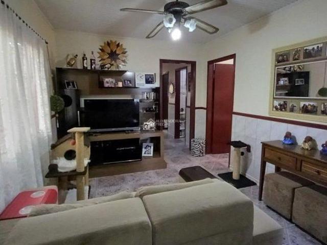 CASA 4 QUARTOS, SUÍTE,ESPAÇO GOURMET C/ CHURRASQUEIRA, PLACA SOLAR, PÁTIO E EDÍCULA DE 1 QUARTOS E D