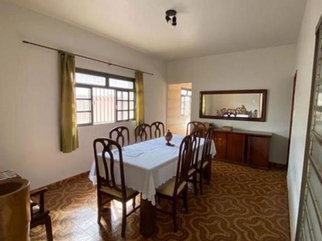 Casa para venda em Cazeca, Uberlândia