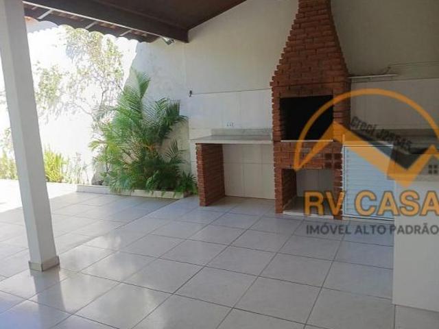 Casa 500m da praia com piscina