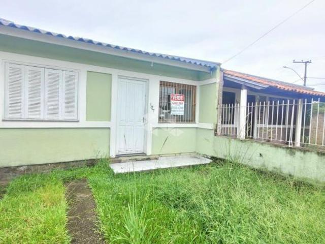 Casa 50m² 02 dormitórios, 02 vagas cobertas no Bairro Ozanan em Canoas
