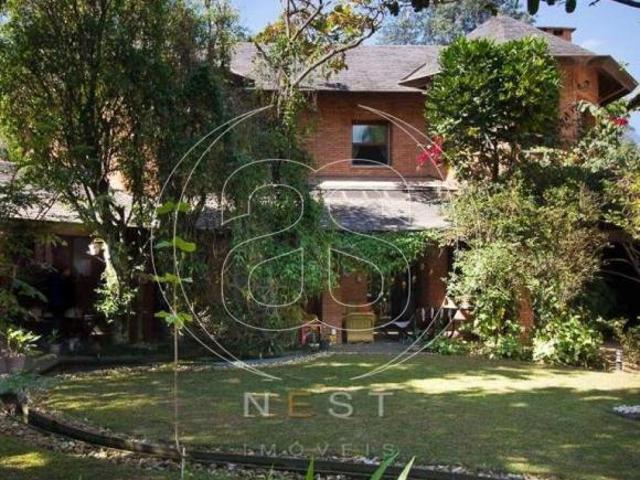 Casa 5 dormítórios, 1070M² para venda e locação no Jardim dos Estados