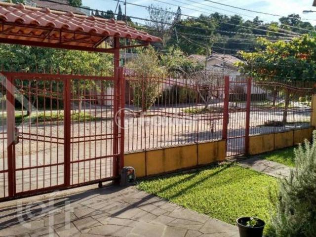 Casa, 5 dormitórios, 148.94 m², em Padre Reus