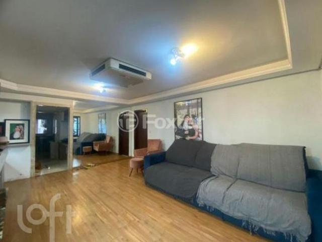 Casa, 5 dormitórios, 150 m², em Centro