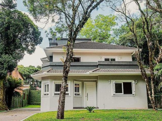 CASA 5 DORMITORIOS
