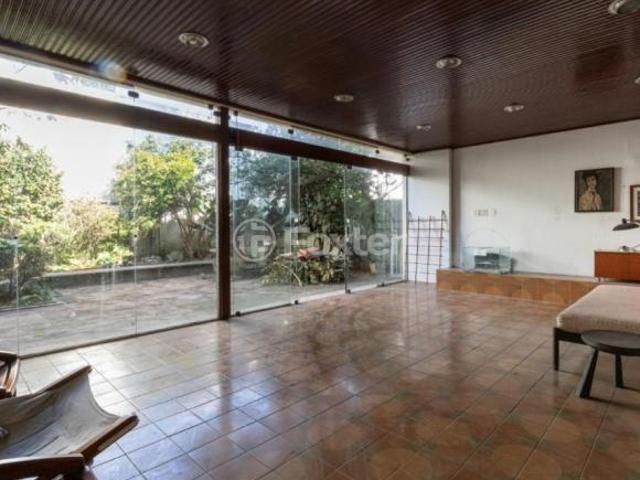 Casa, 5 dormitórios, 209 m², em Jardim Novo Mundo